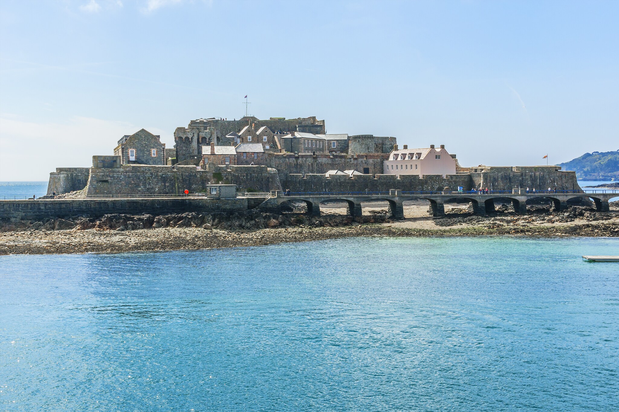 a-walk-to-town-and-castle-cornet