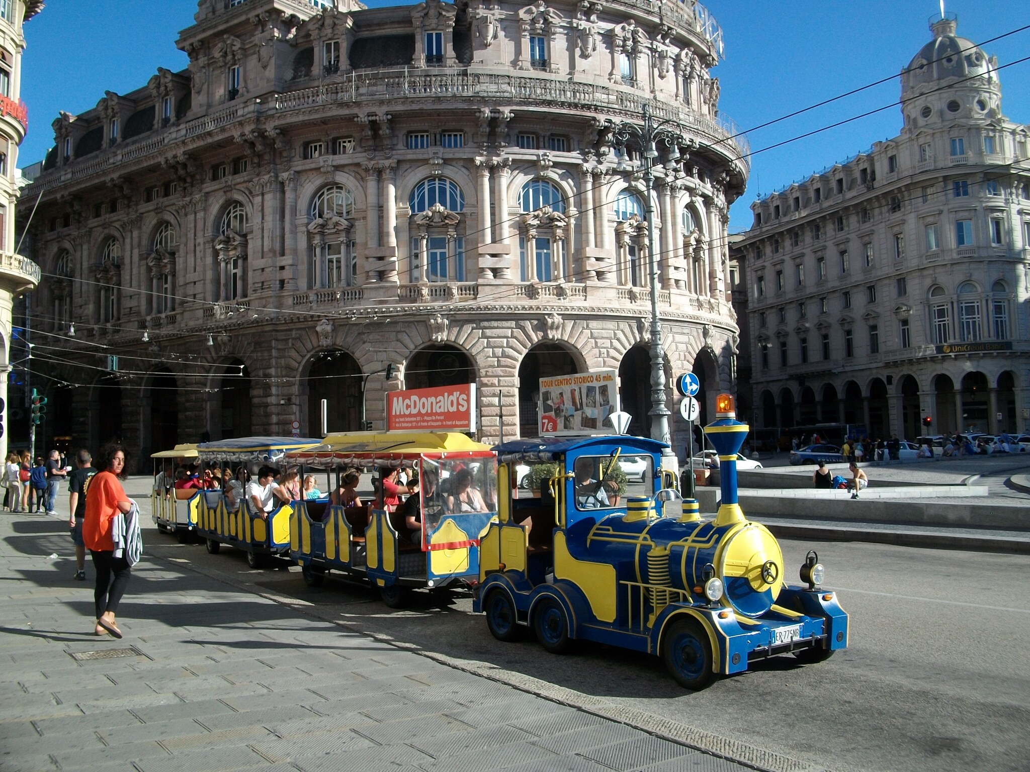 genoa-by-trolley-train